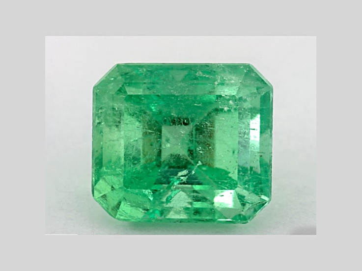Emerald 11.2x9.9mm Emerald Cut 6.12ct - 17XPJA | JTV